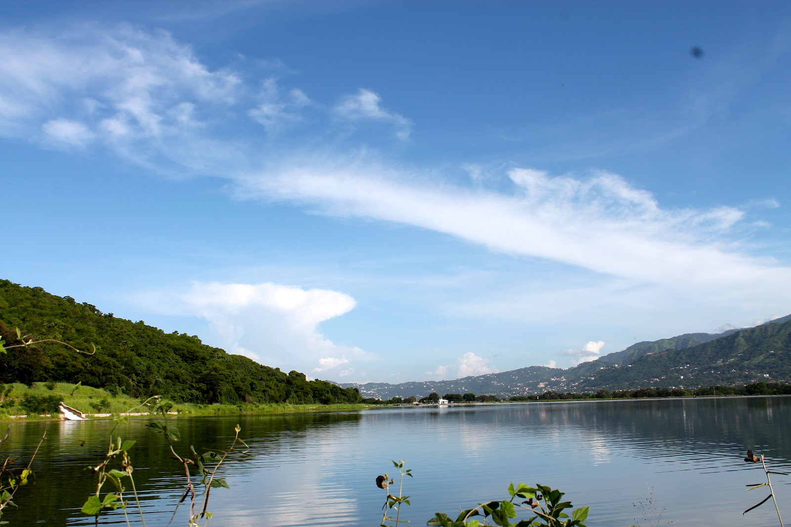 Mona Reservoir, Jamaica – Fleming's Bond